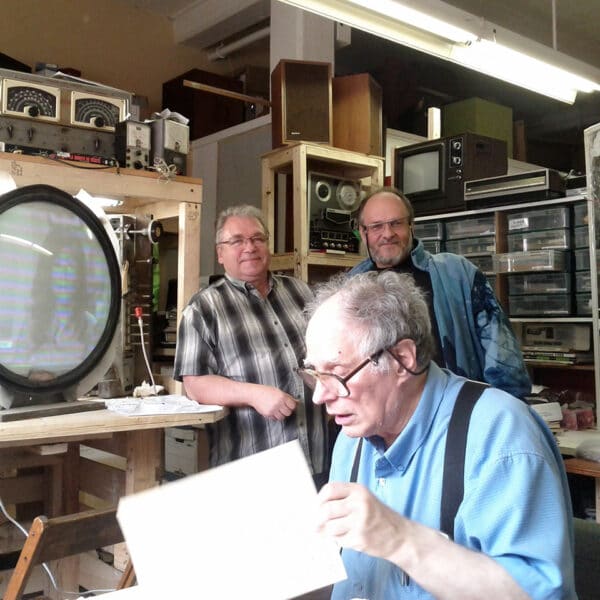 The Volunteers - Musée des ondes Emile Berliner